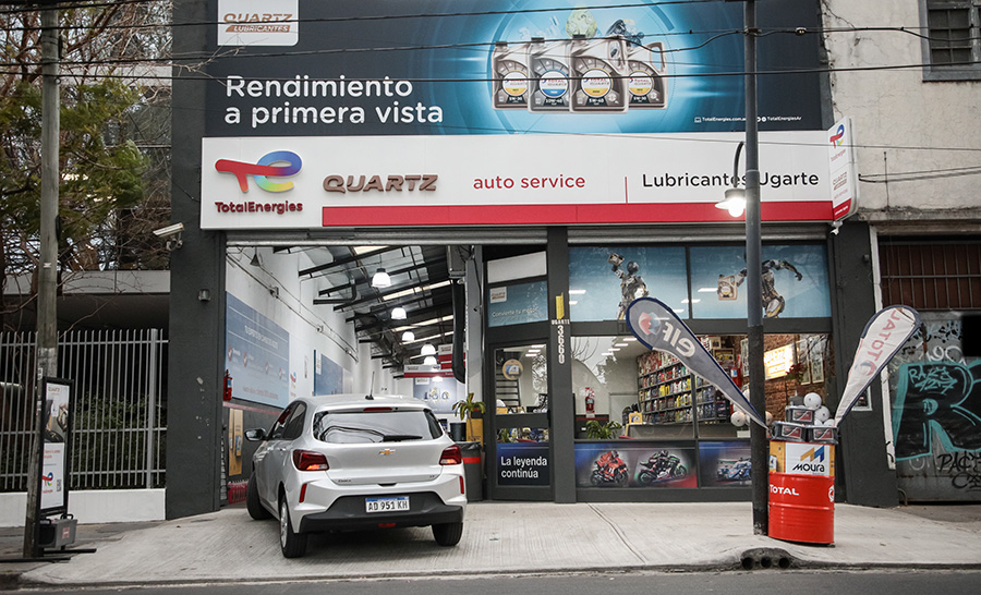 TotalEnergies pone foco en la expansión de sus lubricentros
