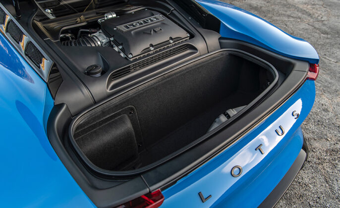 Lotus lanzó el Emira en Argentina: cómo es y cuánto vale