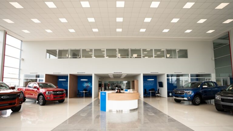 Ford inauguró una sucursal integral de Montanari en Junín