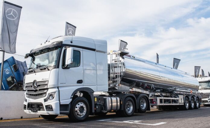 Por qué Mercedes-Benz destaca al Actros 2548 LS/33