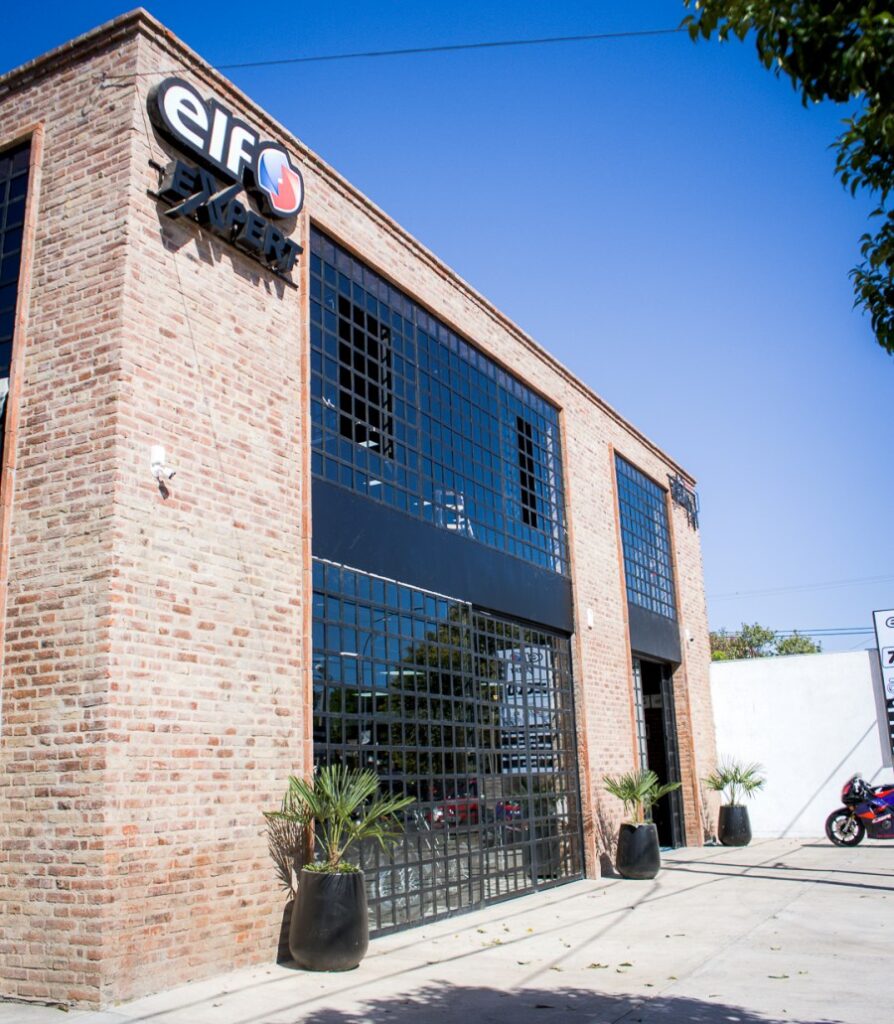 ELF abrió su primer ELF Expert y ELF Café en Argentina
